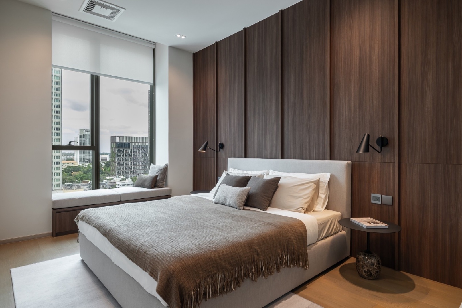 The Strand Thonglor – Steps from BTS Thong Lo Station